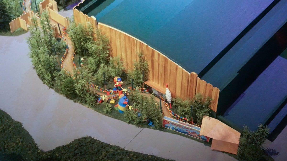 PHOTOS: Slinky Dog Trains Visible in Toy Story Land Construction