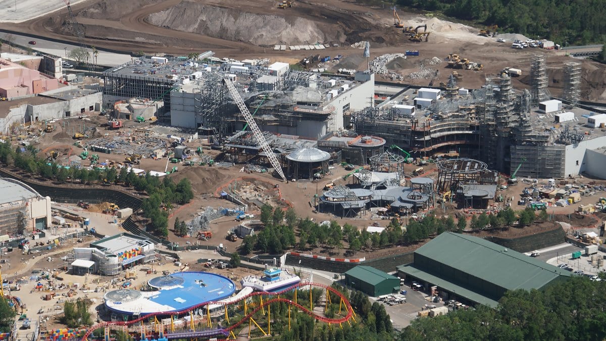 PHOTOS: New Star Wars Galaxy's Edge Building Under Construction