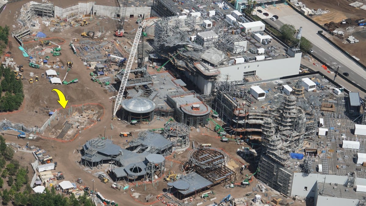 PHOTOS: New Star Wars Galaxy's Edge Building Under Construction