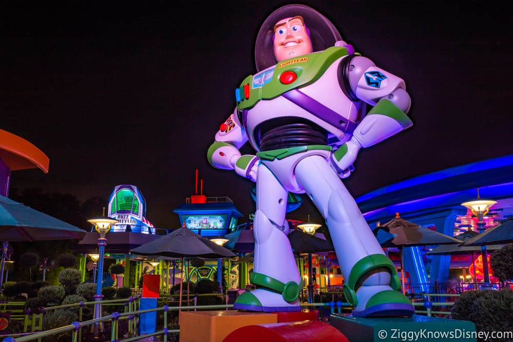 PHOTO TOUR: Toy Stoy Land at Night (It's even better than during the day!)