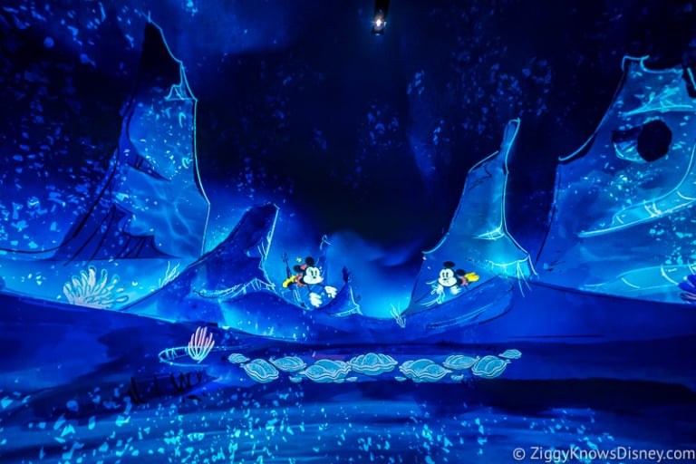 Mickey & Minnie's Runaway Railway - Details, Review & Guide