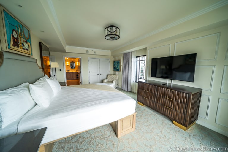 Disney World Online Check-In | Complete Guide, Pros & Cons