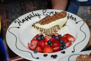 19 Best Magic Kingdom Restaurants | Places to Eat in 2021