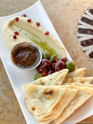 33 Best EPCOT Restaurants | Places to Eat in 2021