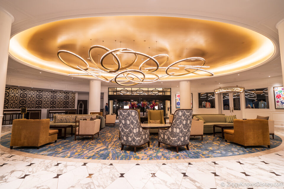 Lightning Lane Premier Pass at Disney World | Guide & FAQs